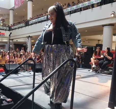 Netta Barzilai, Israeli Singer and Winner of Eurovosion, Dazzles North ...